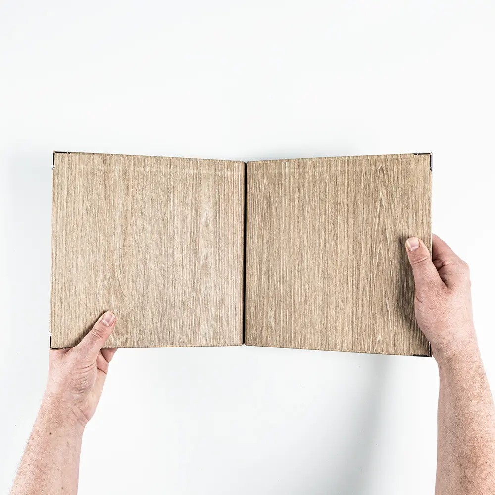 Room directory Carré Reliure vis Texture Bois clair | Impression Menu